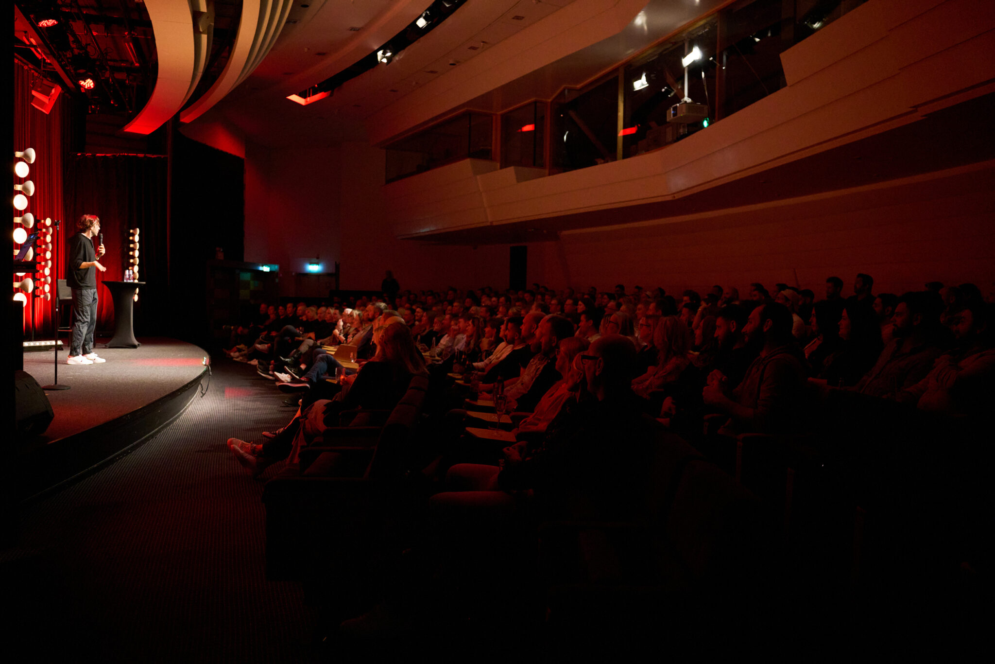 Standup i Stockholm - RAW comedy club